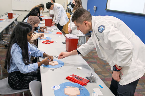 Pre-Med Students Shadow Doctors and DO Students at PCOM Georgia