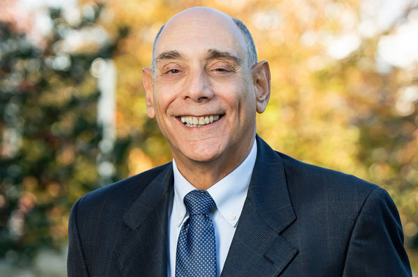 Bruce Kornberg, DO ’78, Receives O.J. Snyder Memorial Medal | PCOM